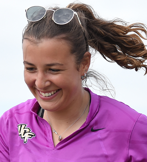 Brilliant Baker Wins Women’s Amateur