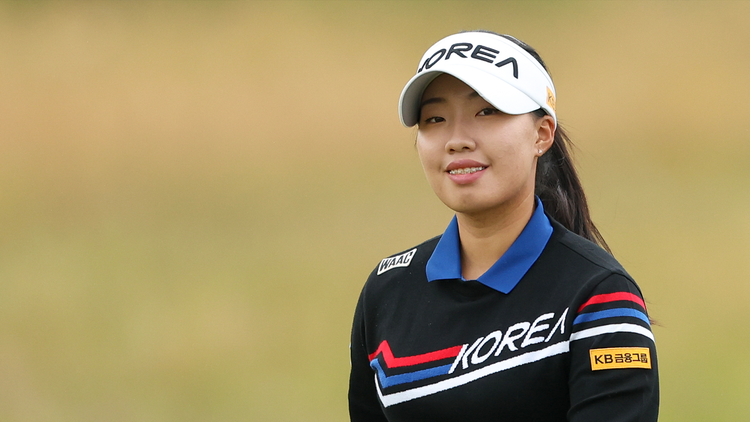 Lee surges to Junior Open lead, Lawson ahead by one